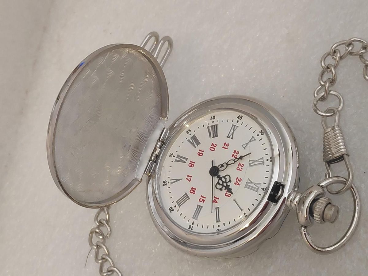 Παραδοσιακο Ασημενιο Ρολοι Τσεπης - Retro - € 18,00 - Vendora.gr
