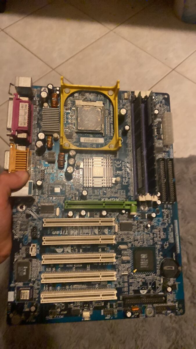Motherboard με CPU και RAM σαν… - € 40,00 - Vendora.gr