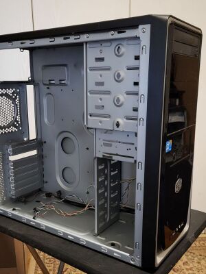 PC Case Cooler Master ATX μεταχειρισμένο… - € 15,00 - Vendora.gr