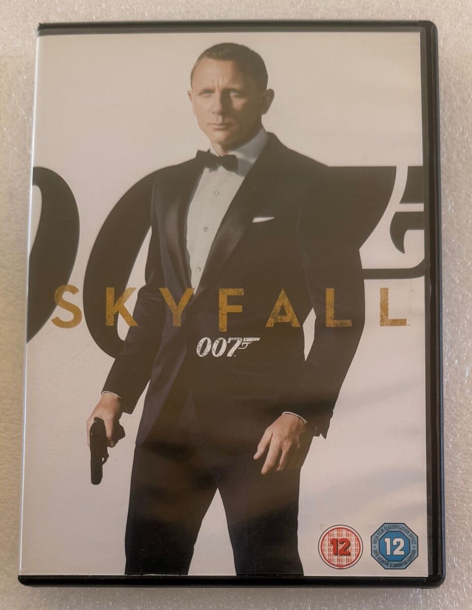 James Bond Skyfall DVD ελαφρώς… - € 4,00 - Vendora.gr