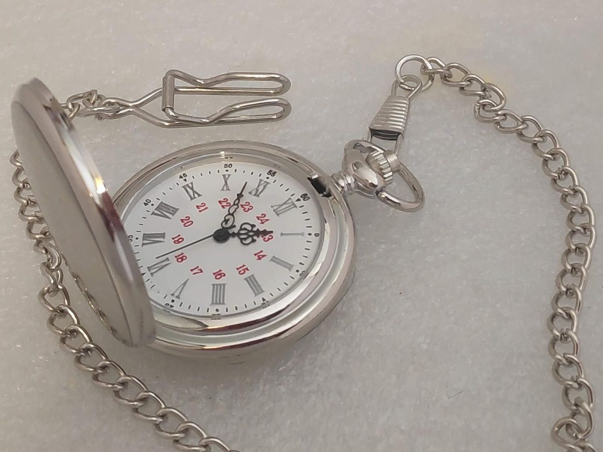 Παραδοσιακο Ασημενιο Ρολοι Τσεπης - Retro - € 18,00 - Vendora.gr